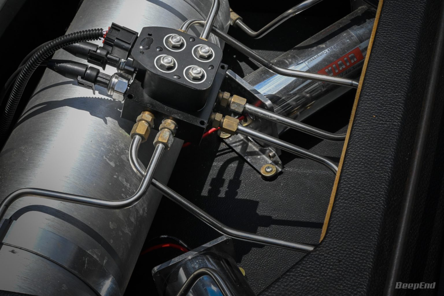 STANCE GLAM PICK-UP – Terinspirasi Setelah Ikut Kontes Truck – Deepend