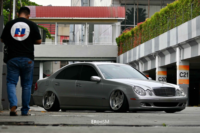 Modifikasi | Mercedes-Benz E 260 2003 – CARLOS SANG KAKI TANGAN – Deepend