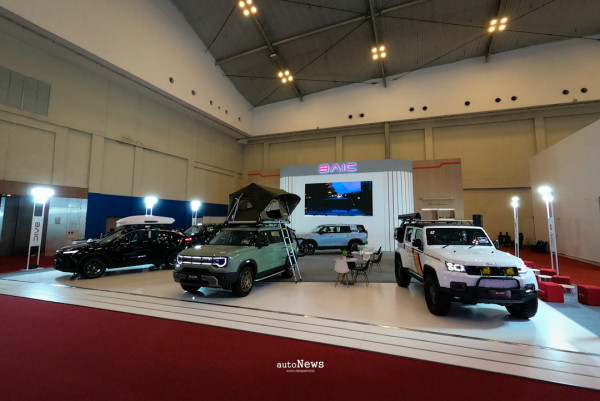 BAIC Perkenalkan BJ30 Hybrid FWD - HARGA MULAI RP 499 JUTA